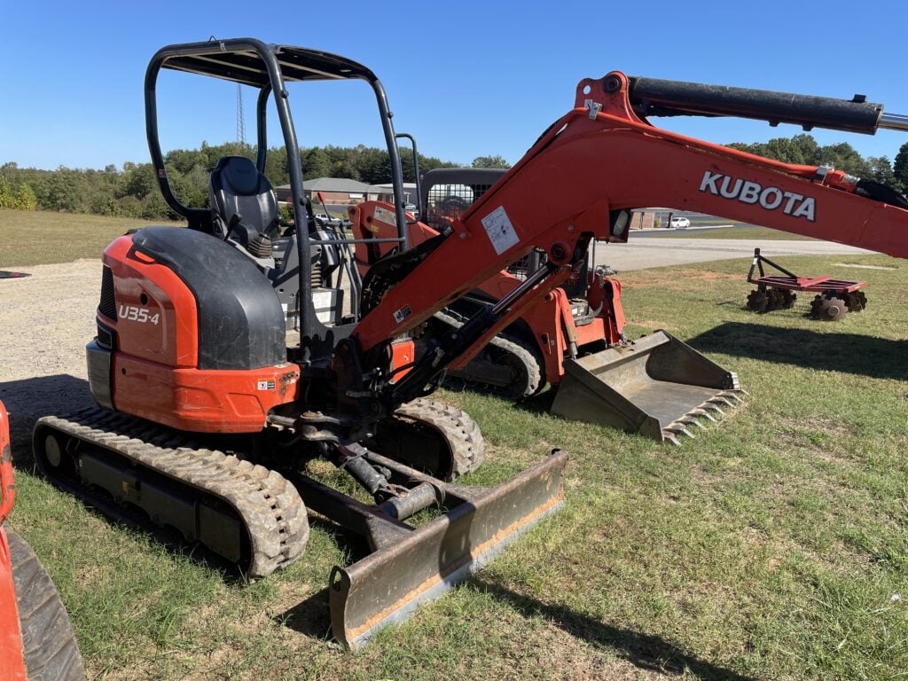 Kubota U35-4 Mini Excavator - R&J Tool Rental
